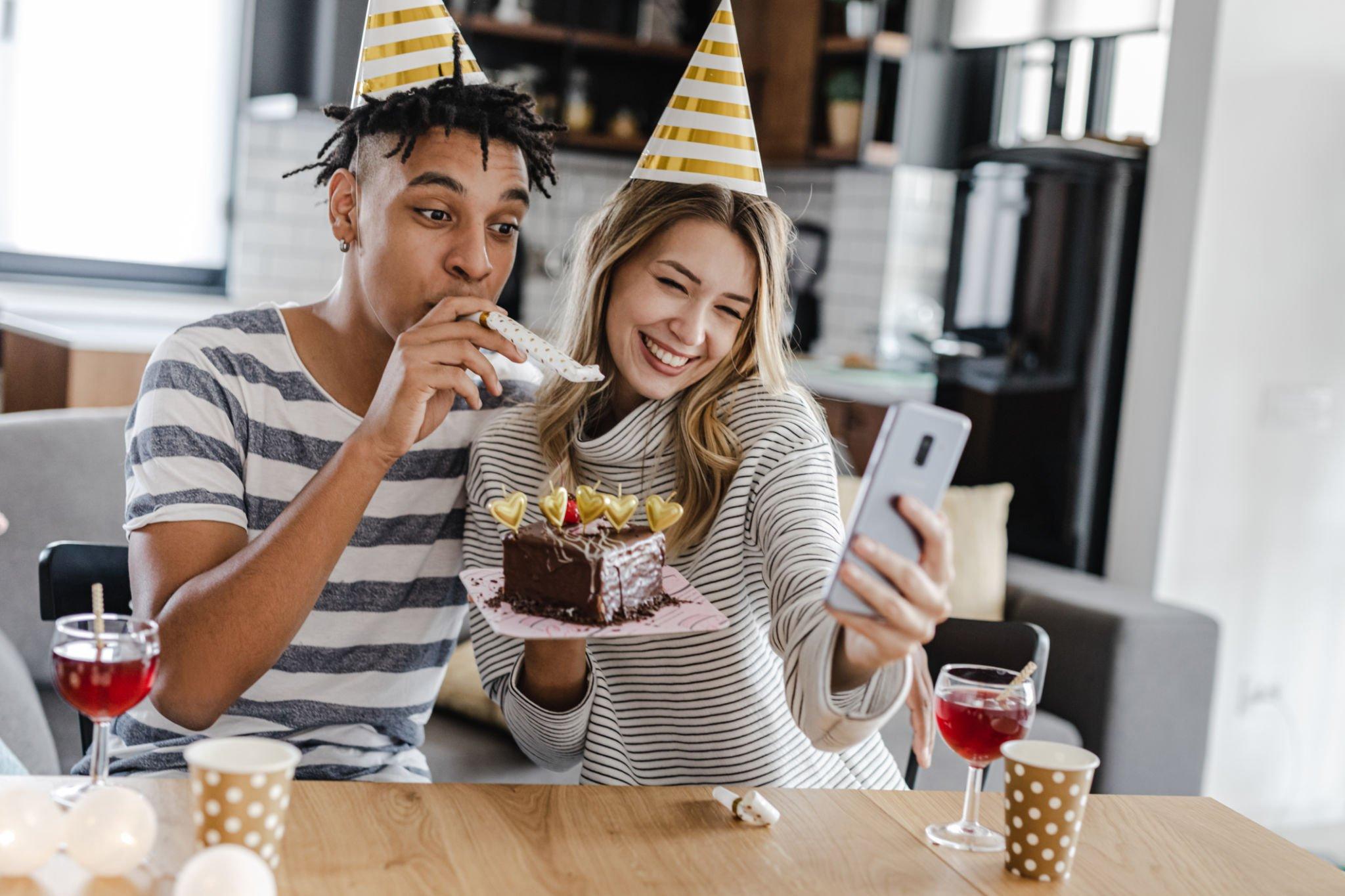 WAYS TO PLAN A SMASHING BIRTHDAY PARTY FOR YOUR BOYFRIEND – Confetti Gifts